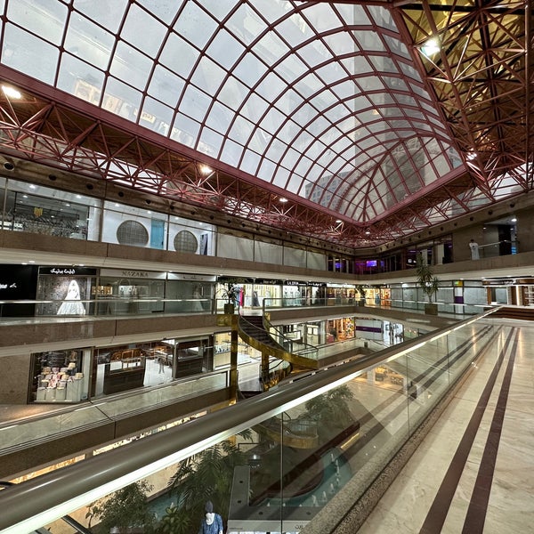 Laila Gallery Complex - Shopping Mall in السالمية