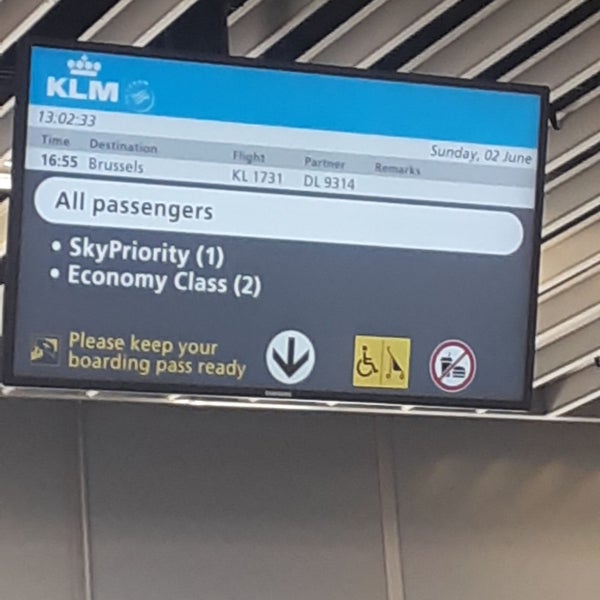 Gate B6 - Airport Gate in Schiphol