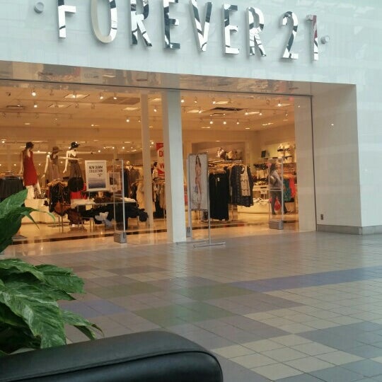 Forever 21 - Clothing Store