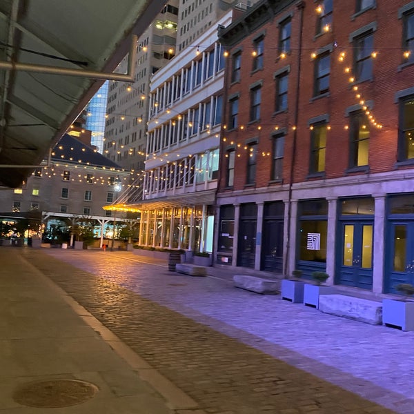 Historic Front Street - Financial District - 2 tips