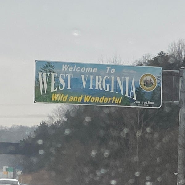Photos at Maryland / West Virginia State Border - Interstate 81