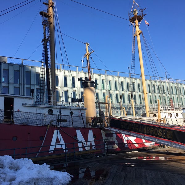 US Lightship LV-87 (Ambrose) - Financial District - South Street ...