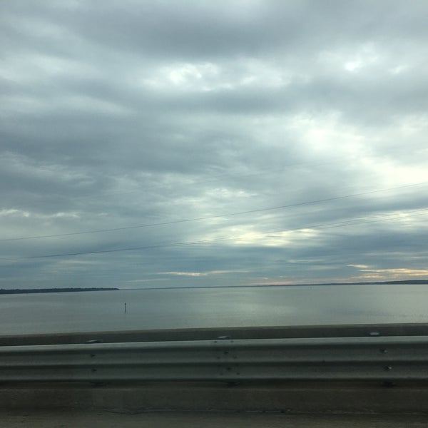 Santee Cooper Lake Bridge - Bridge in Santee