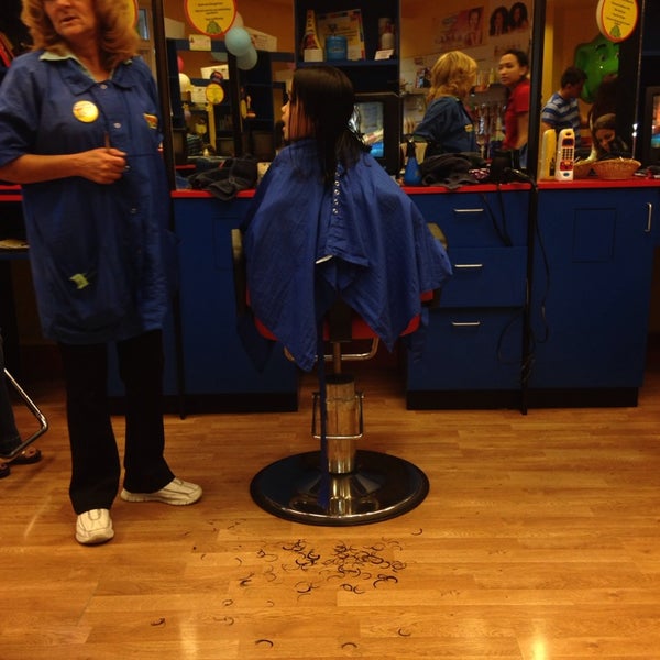Cartoon Cuts in the Falls Shopping Center - Miscellaneous Store in Miami