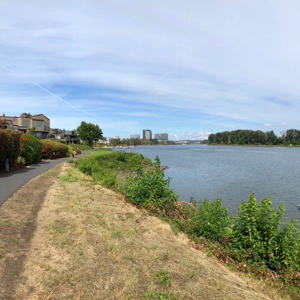Photos at Willamette Greenway Trail - Hiking Trail in Portland