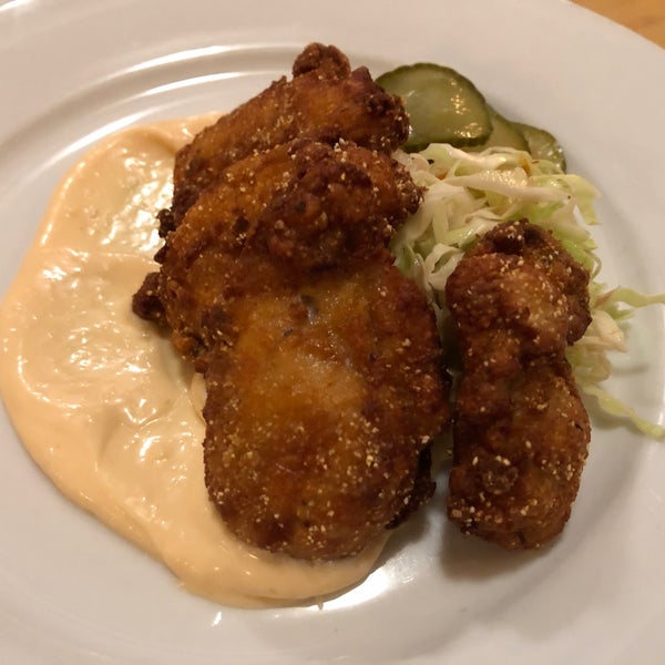 Frank's Oyster House & Champagne Parlor - 23 tips from 913 visitors