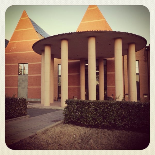 Photos at Charles Beatley Jr. Alexandria Central Library - Library in ...