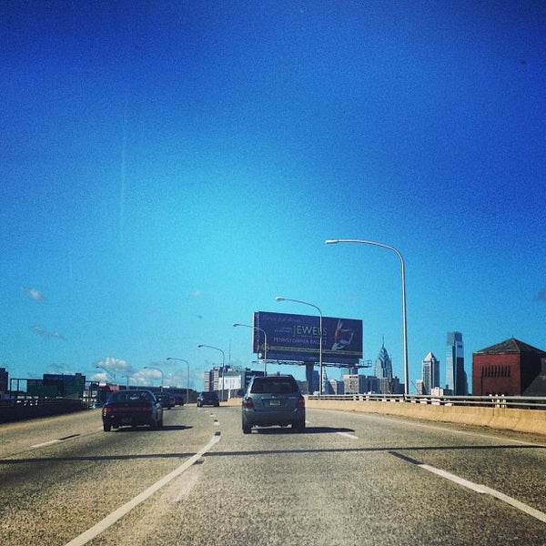 Interstate 95 at Exit 19 - South Philadelphia East - 1 tip