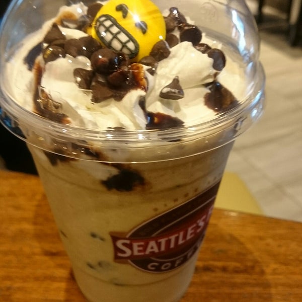 Seattle's Best - BGC 26th corner 4th - Fort Bonifacio - 26th Street