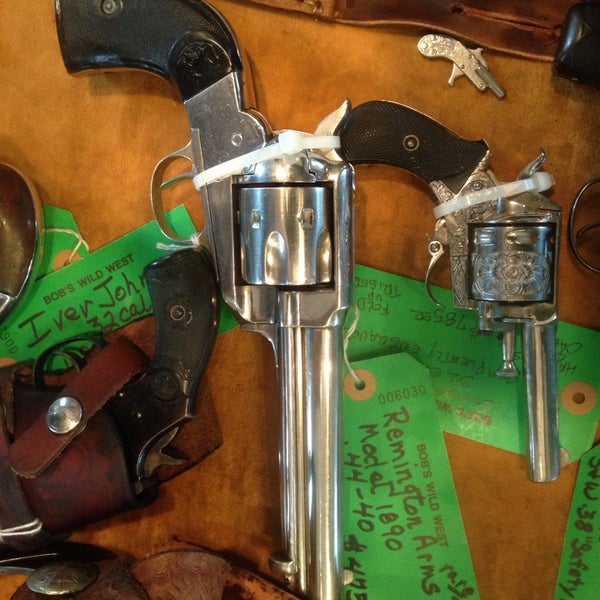Bob's Guns And Knives - Tomball, TX