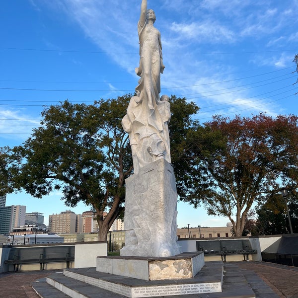 Monument To The Immigrant
