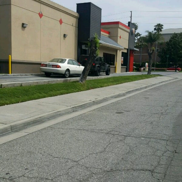 Burger King - Fast Food Restaurant in Riverside