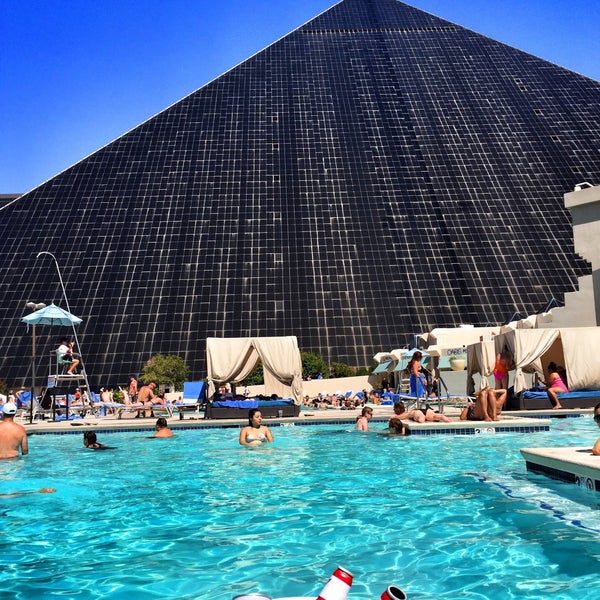 Photos at Luxor Oasis Pool Bar - Hotel Bar