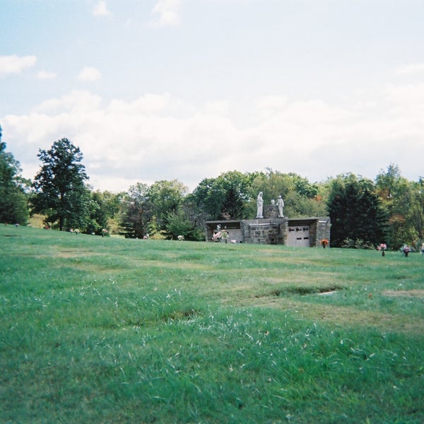 Pinewood Memorial Park - Cemetery