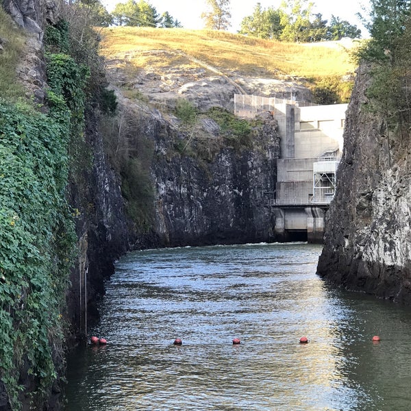 Buford Dam - Lower Pool Park - Hiking Trail