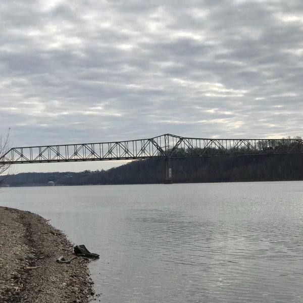 Matthew E. Welsh Bridge - Bridge in Mauckport