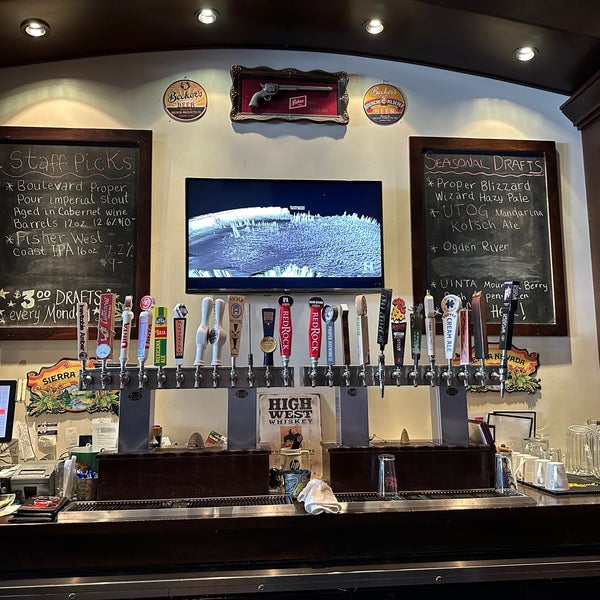 BeerHive Pub & Grill - Rio Grande - 70 tips from 3614 visitors