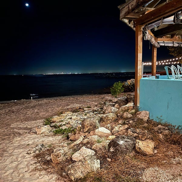 Little Harbor Marina - Boat or Ferry
