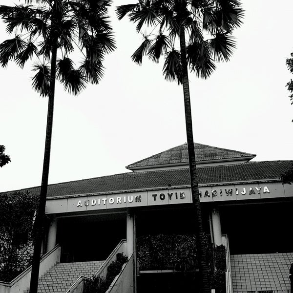Auditorium Toyib Hadiwijaya (Gedung FAPERTA IPB Dramaga) - Bogor, Jawa ...