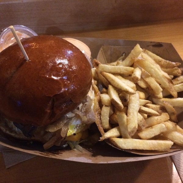 Rounds Premium Burgers (Now Closed) - 28 tips