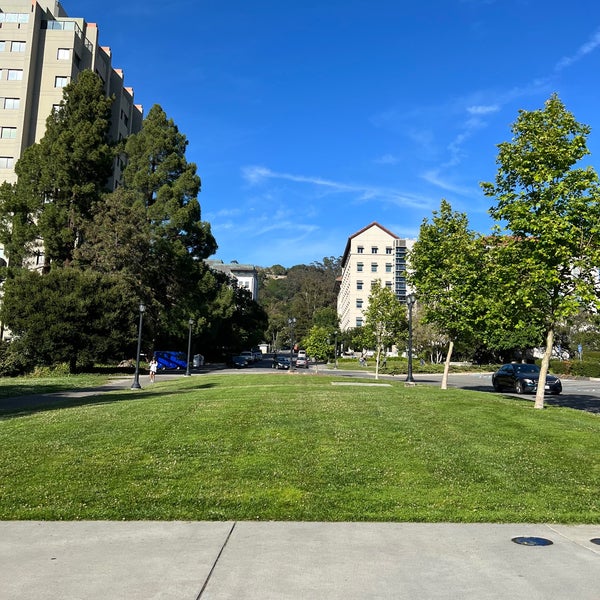 UC Berkeley Visitor Center - College Administrative Building in ...