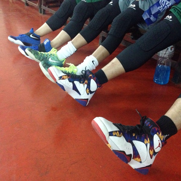 Photos at Dumlao Sports Center - Addition Hills - 10 tips from 1094 ...