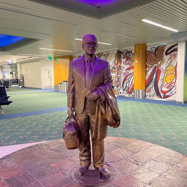 Victor G. Atiyeh Statue - Concourse D
