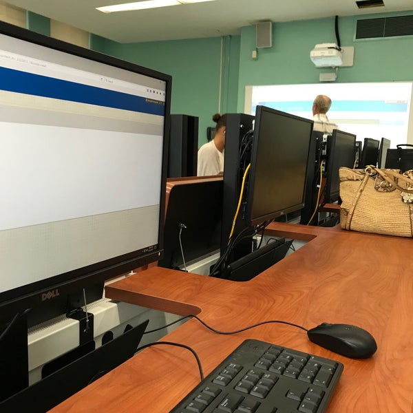 Carman Hall - College Academic Building in Kingsbridge Heights