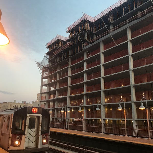 MTA Subway - Kingsbridge Rd (4) - Metro Station in West Bronx
