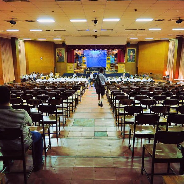 อาคารสวนกุหลาบรำลึก (Suankularb Memorial Building) - วังบูรพาภิรมย์ ...