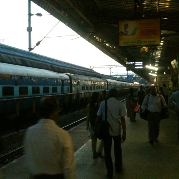 egmore railway station platform no 8 - Egmore - Chennai, Tamil Nadu