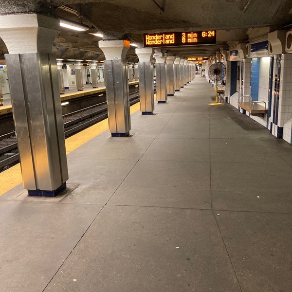 MBTA State Street Station - Financial District - 200 Washington St