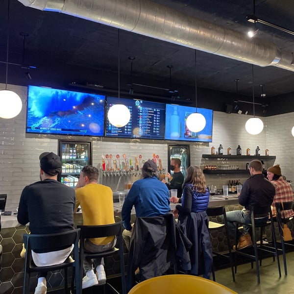 Pies and Pints Pizzeria - Pizzeria