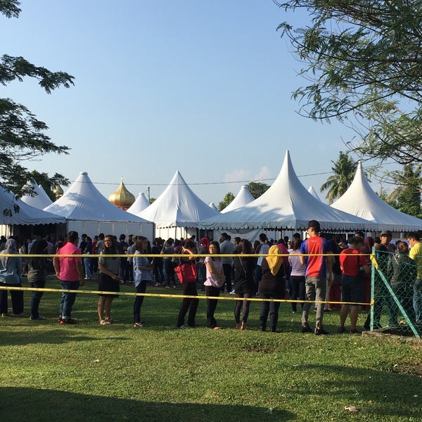 balai raya taman merdeka - Jan Walsh