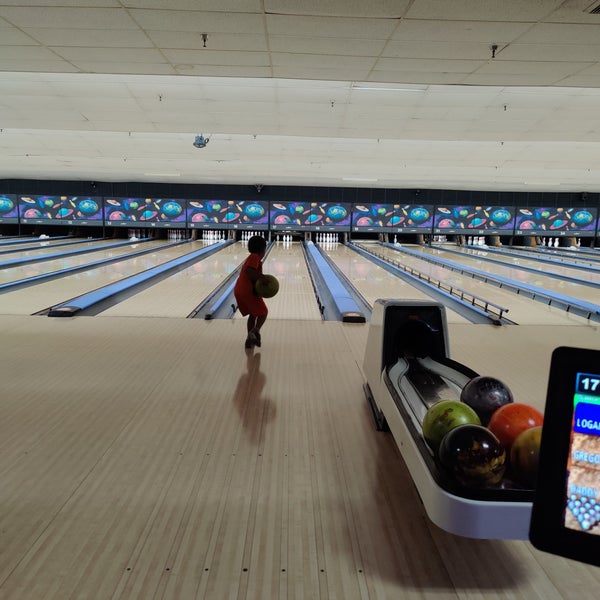 Castro Village Bowl - Bowling Alley
