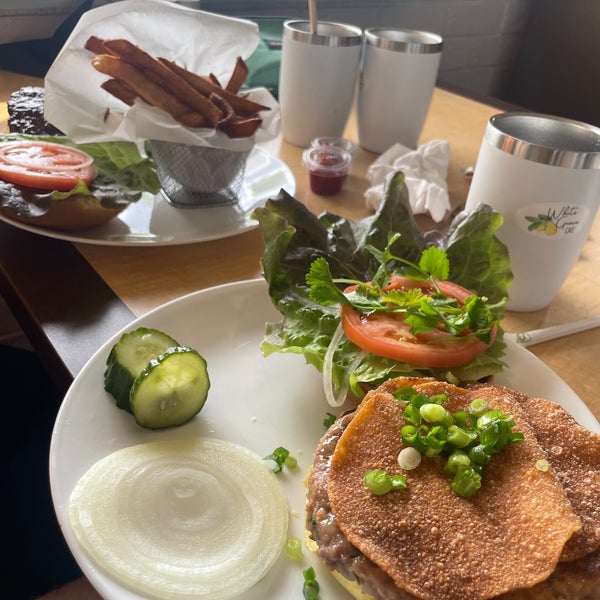 White Guava Cafe - Hilo, HI