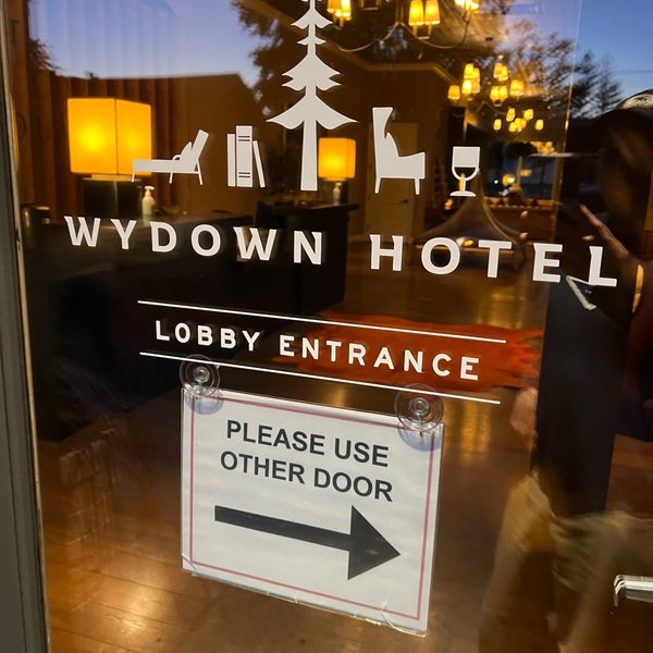 Wydown Hotel - 2 tips from 146 visitors