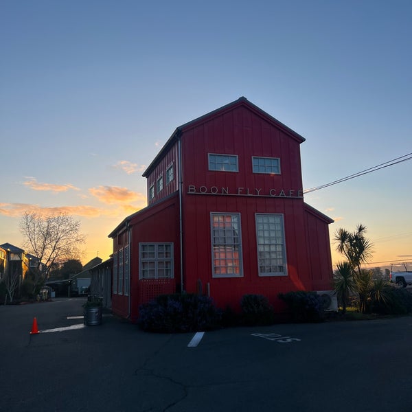 Boon Fly Cafe - 147 tips