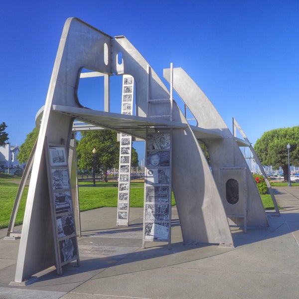 Rosie the Riveter Monument Park - Marina Bay - 48 visitors