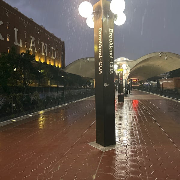 Brookland-CUA Metro Station - Metro Station in Washington