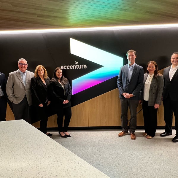 Accenture Tower - West Loop - 1 tip from 1433 visitors