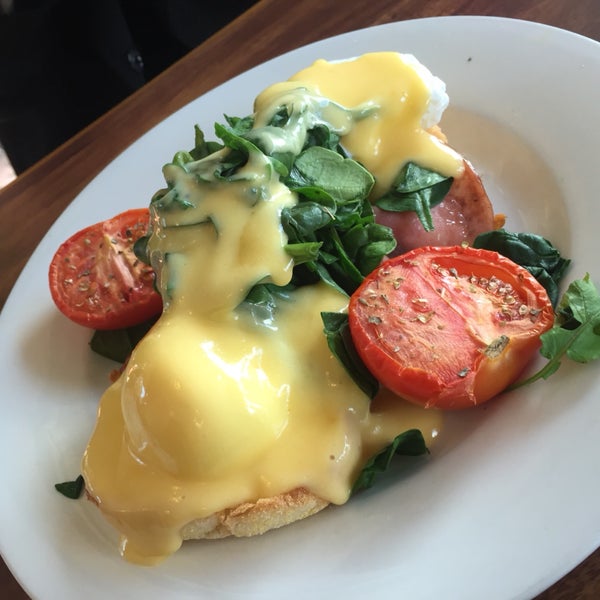 Big Brekky - Café in Petersham