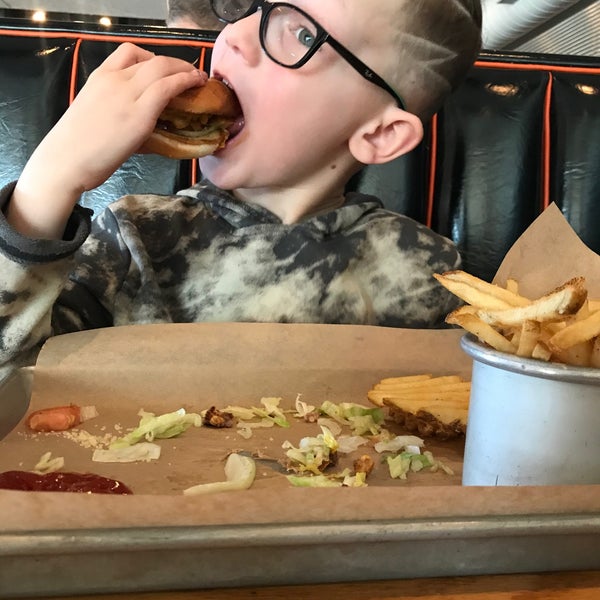 Burger Jones (Now Closed) - Cedar Isles - Dean - 124 tips from 5213 ...