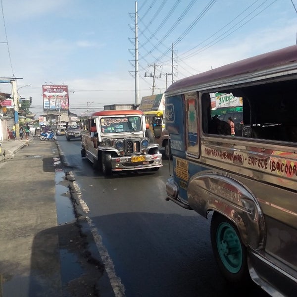 Intersection Emilio Aguinaldo Highway - Molino Boulevard - 1 tip