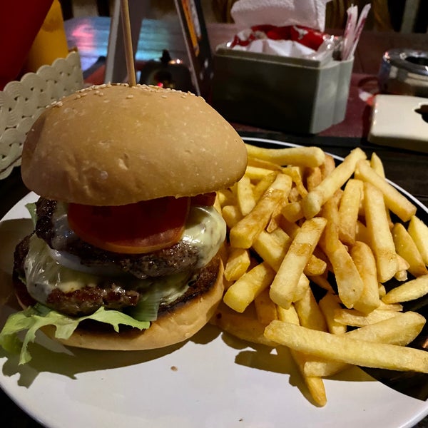 Super Burgers (ซุปเปอร์ เบอร์เกอร์) - เมืองภูเก็ต, ภูเก็ต