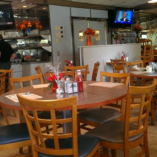 Red Oak Diner & Bakery (Now Closed) - 1217 State Rd