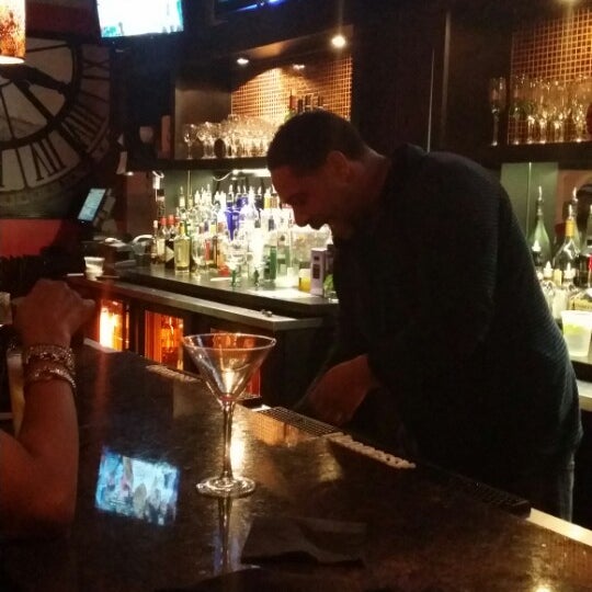 Swerve Grille - Lounge