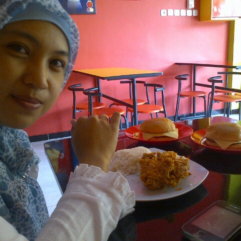 M2M Indonesian Fast Food - Rumah Makan Fried Chicken