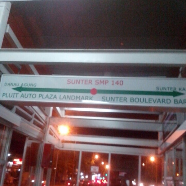 Halte TransJakarta Sunter SMP 140 - Bus Stop in Jakarta Utara