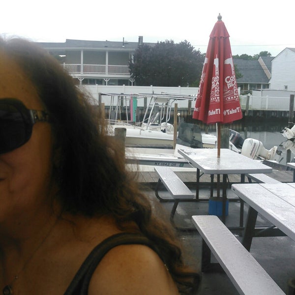 Toomey's Tavern - Bar in Amityville